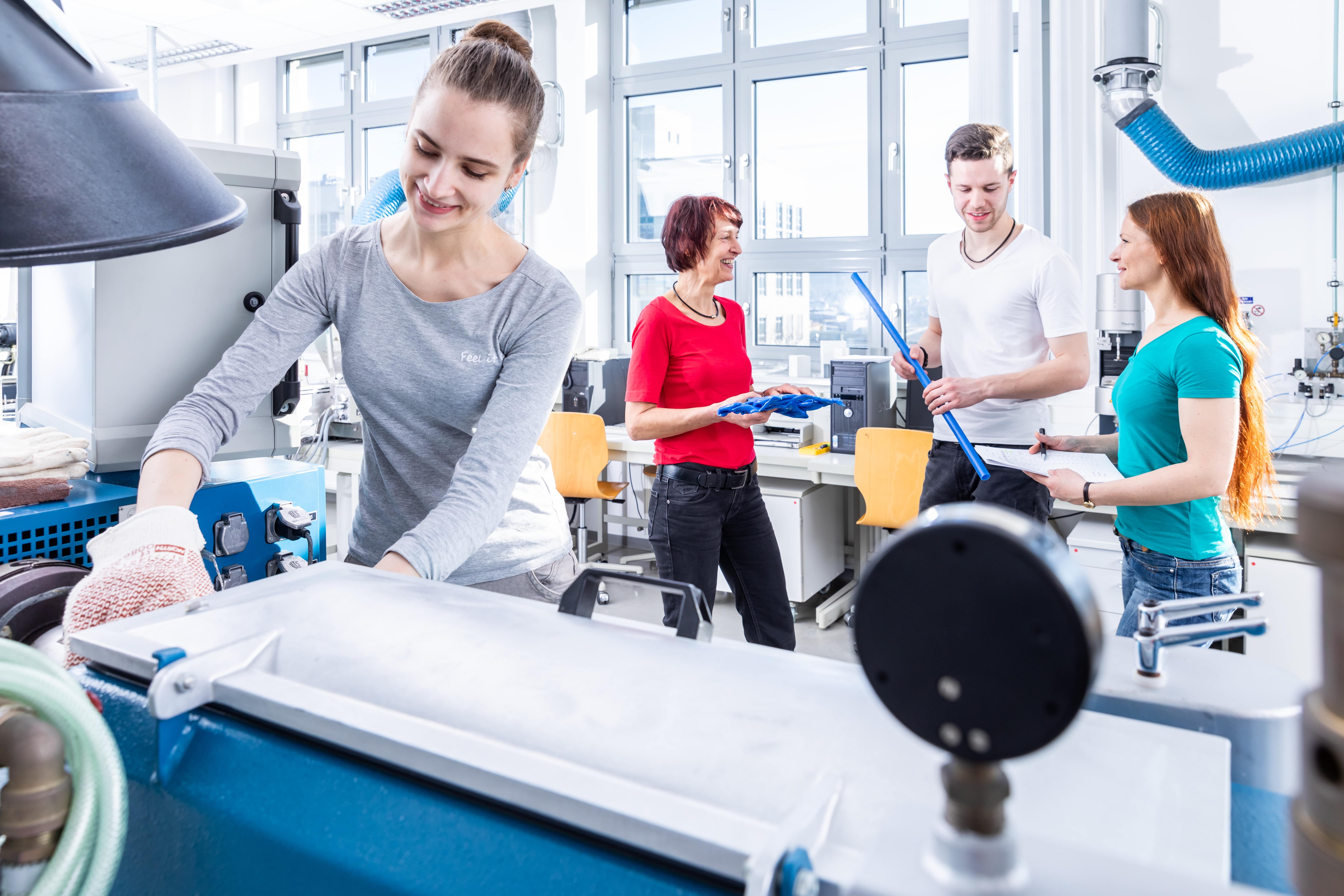 Ernst-Abbe-Hochschule Jena - https://www.eah-jena.de Ernst-Abbe-Hochschule Jena - https://www.eah-jena.de